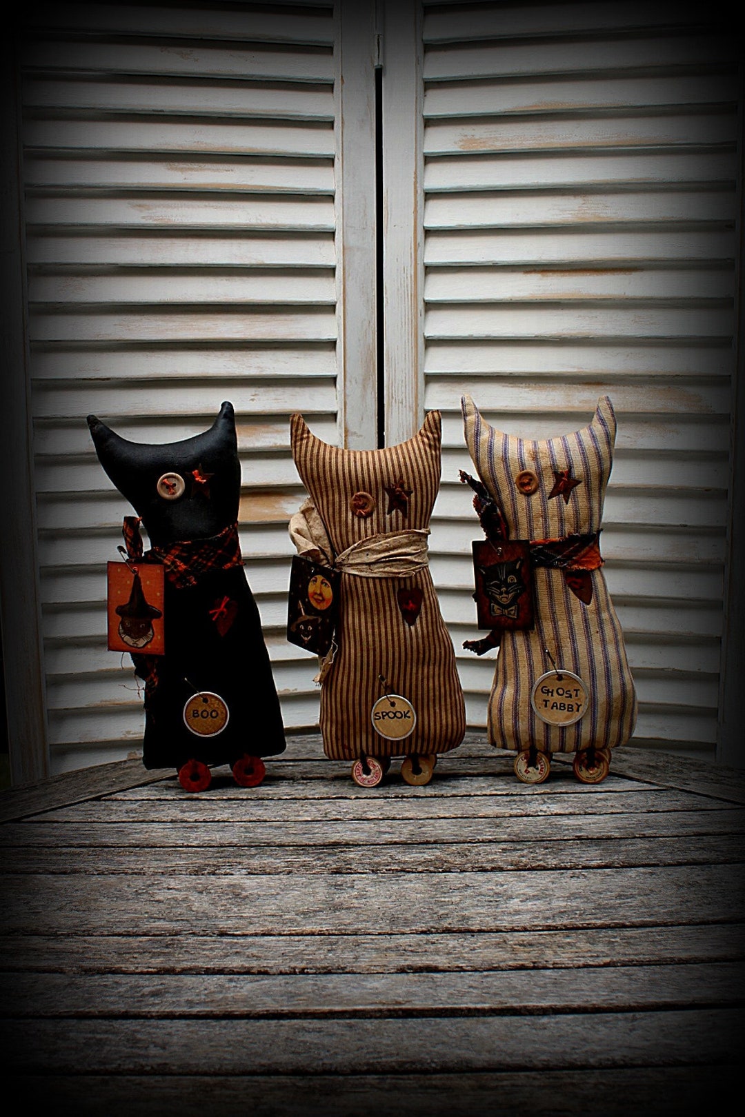 Cat Shelf Sitters, Prim Cat Trio, Halloween Cats, Purple Ticking ...