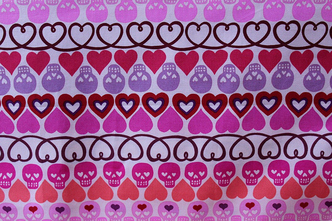 Pink Skull Fabric, Mini Calavares, 18 in X 44 In, Skull Hearts Fabric ...
