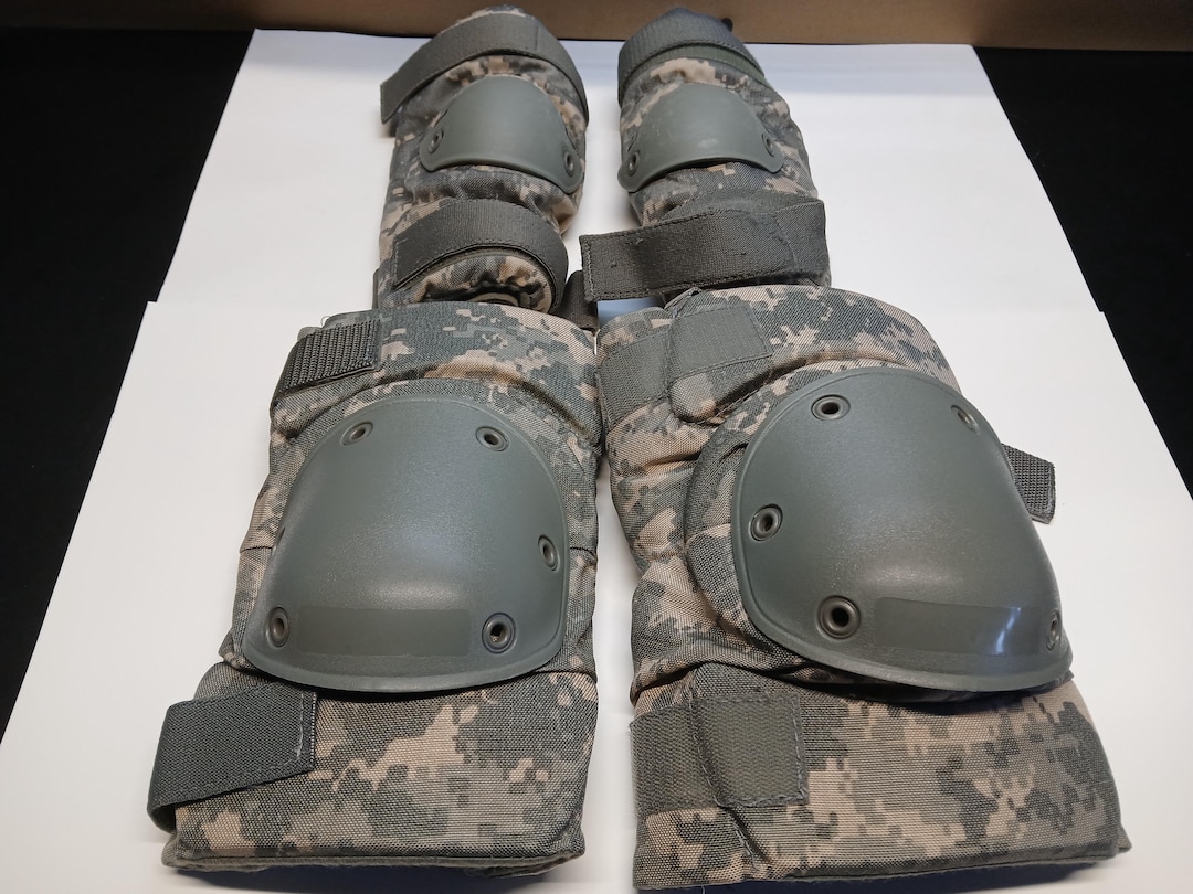 Genuine US Military Elbow and Knee Pad Set. ACU Camouflage. Durable and ...