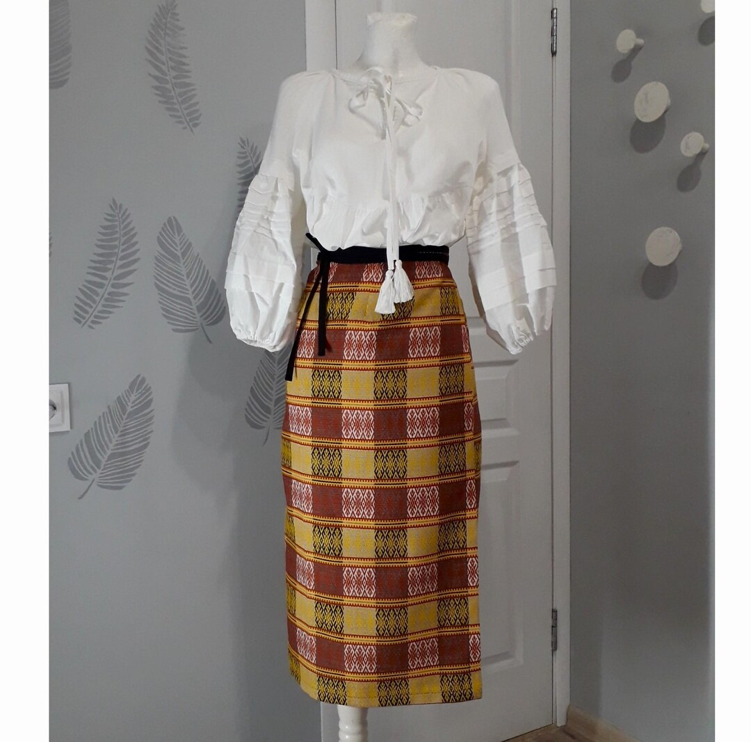 Ukrainian Women's Traditional Costume, Set of Blouse and Skirt Plakhta ...