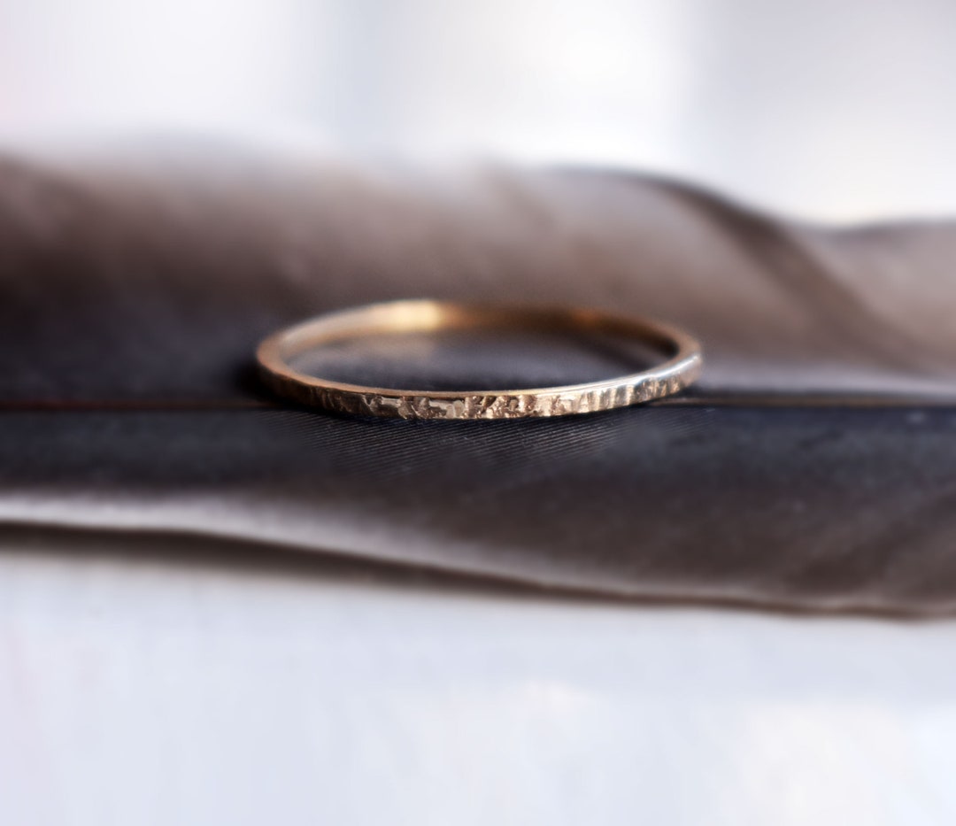 Gold Woodgrain Texture Ring in 100% Recycled Solid Gold - Skinny Solid ...