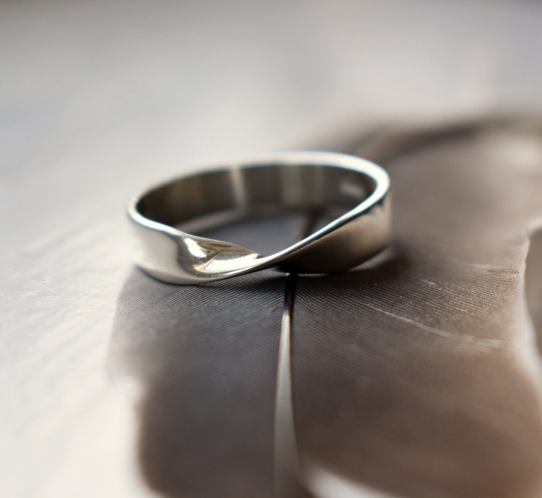 4mm Wide Mobius Ring in Recycled Sterling Silver - Wide Mobius Strip ...