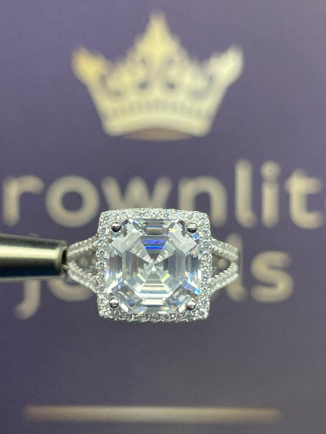Lab Grown Diamond Escher Cut Engagement Ring – 5.00 CT, IGI Certified F ...