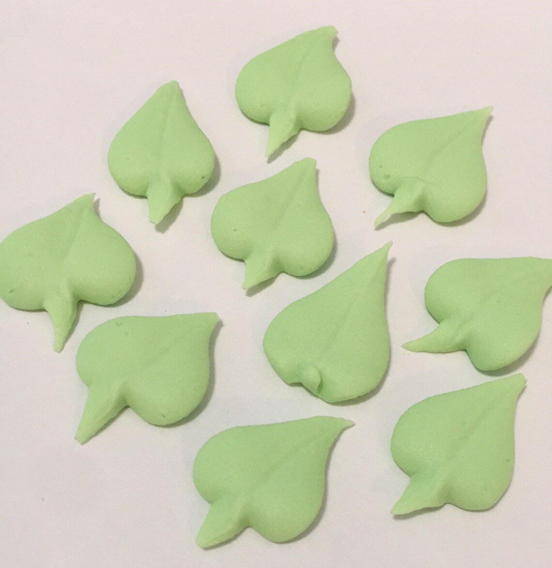 200 Pastel Green Royal Icing Leaves Approx. Size 3/4” - Etsy