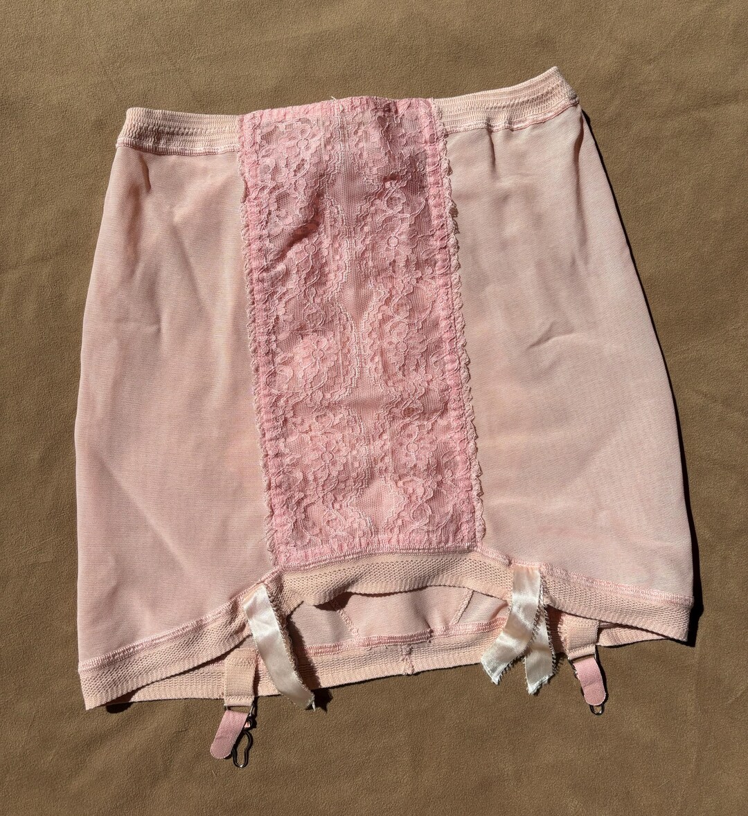 Vintage Pink Hip Girdle Shaper With Garter Clips, Hollywood Vassarette ...