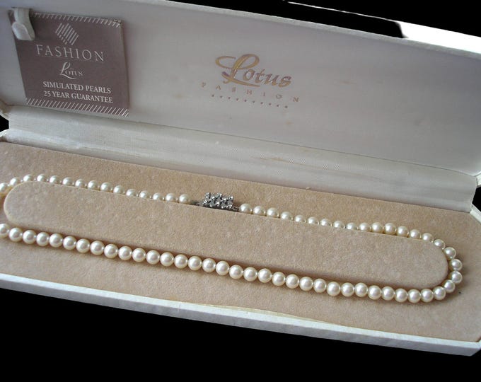 LOTUS Pearls in Original Presentation Box, Lotus Fashion Pearls, Single ...
