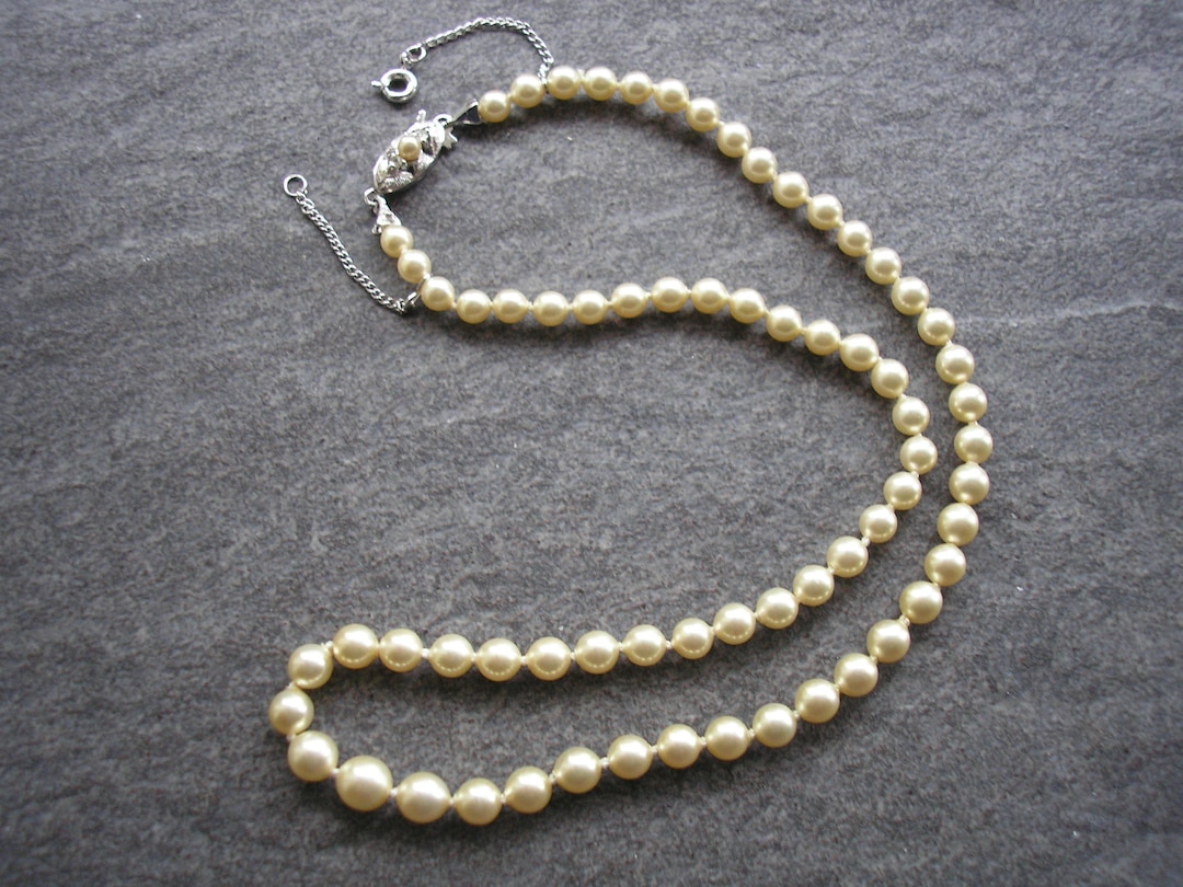 Single Strand Pearl Necklace, Vintage Hand-knotted Pearls, Ivory Pearls ...
