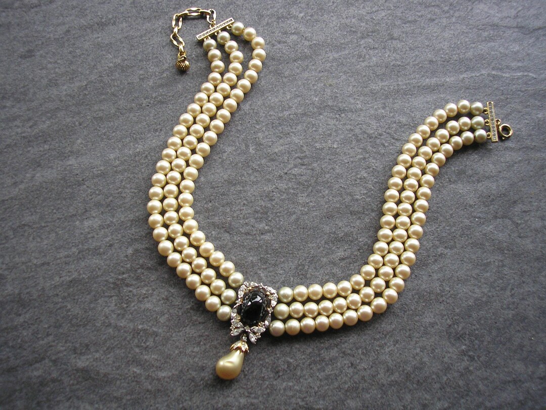 Vintage CIRO Pearl Choker , CIRO Pearls, 3 Strand Pearl Choker, Art ... Vintage CIRO Pearl Choker , CIRO Pearls, 3 Strand Pearl Choker, Art ...
