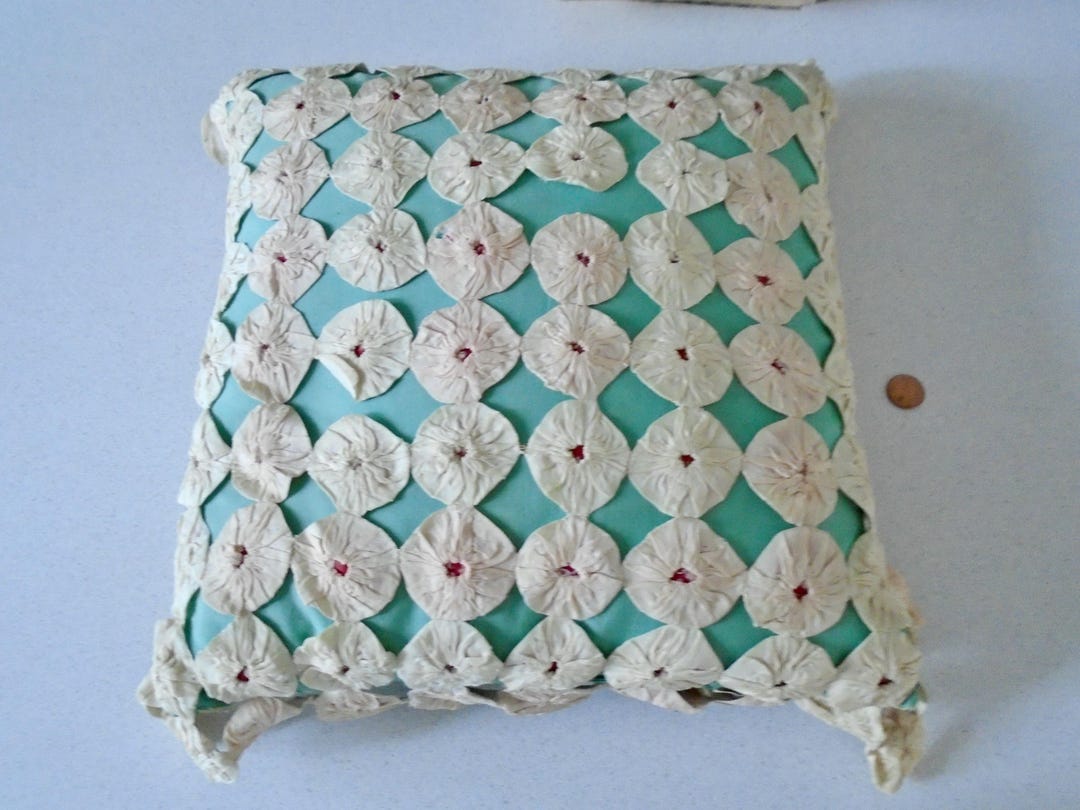 Vintage Yo Yo Popcorn Pillow - Etsy