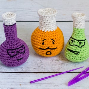 Chemistry Flask Set Crochet Pattern US English - Three Different Lab ...
