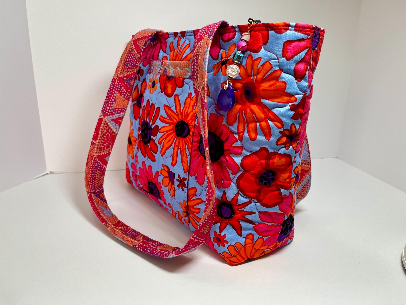 Handmade Quilted Purse, Red and Blue Floral Purse, Many Pocket Purse ...