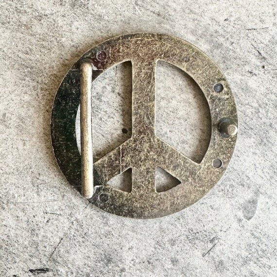 Vintage Metal Belt Buckle - Peace Sign - Gem