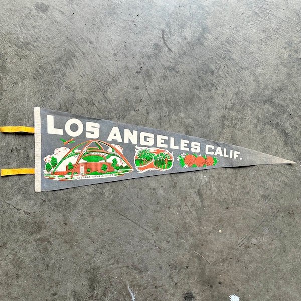 California Pennant - Etsy