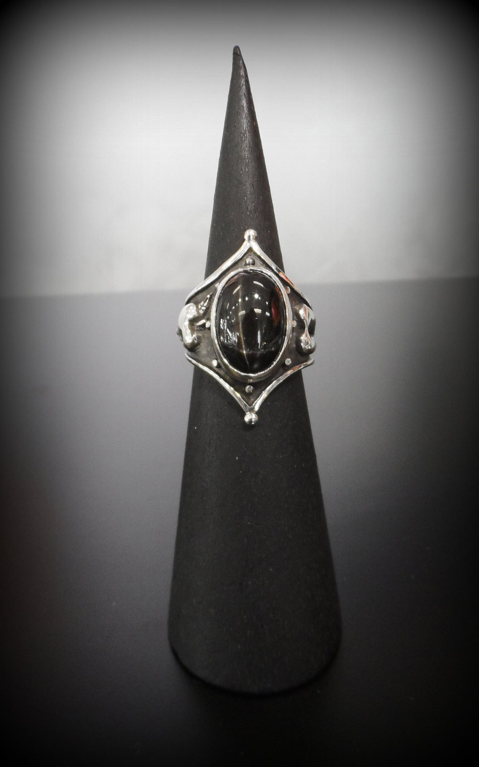 The Evil Queen Ring - Etsy