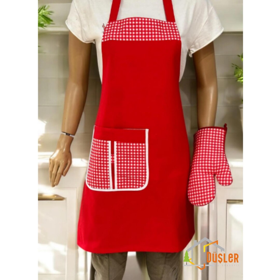 Red Gingham Pocket Adjustable Strap Kitchen Apron and Oven Mitt Set ...