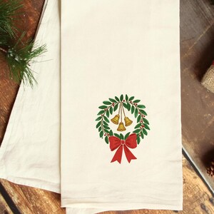 Christmas Wreath Embroidery Design, Floral Christmas Wreath Embroidery ...