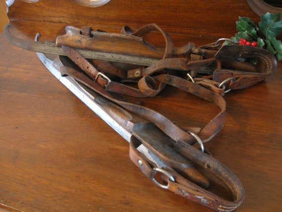 Antique Curved Blade Ice Skates from Holland Osterli… - Gem