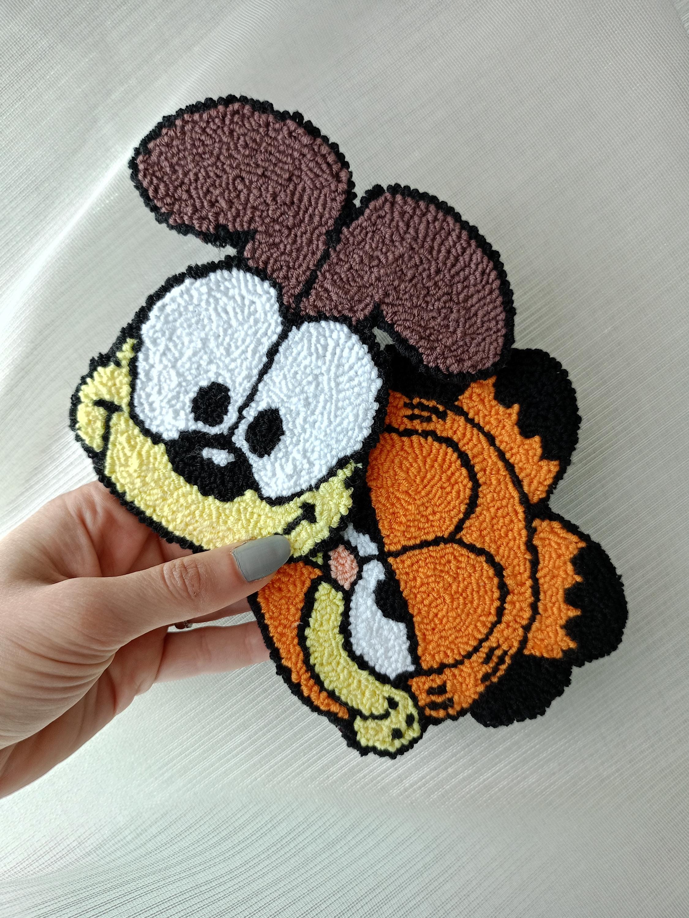 Garfield and Odie Punch Needle Coaster | Cartoon Characters Mug Rug ...