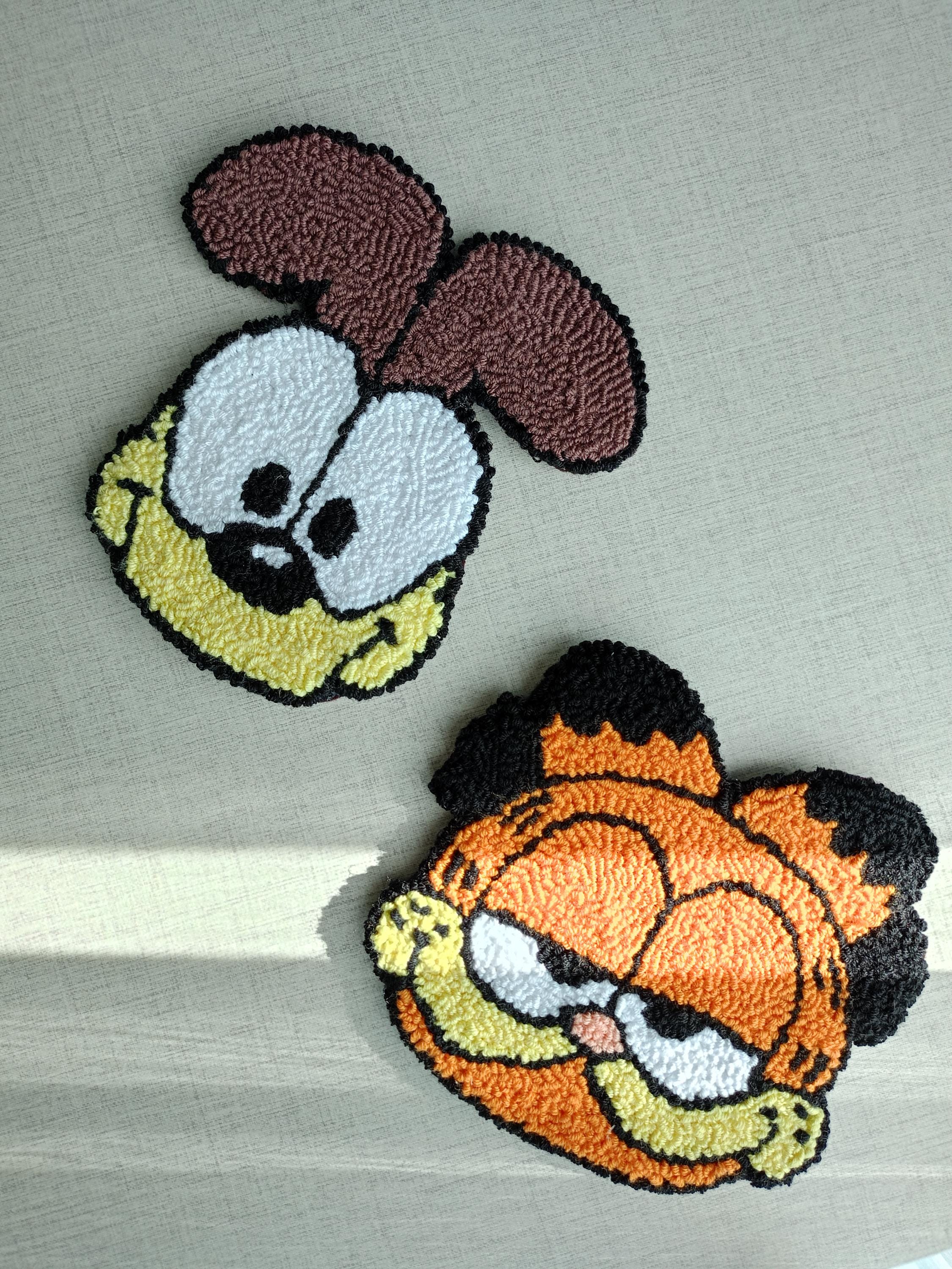 Garfield and Odie Punch Needle Coaster | Cartoon Characters Mug Rug ...