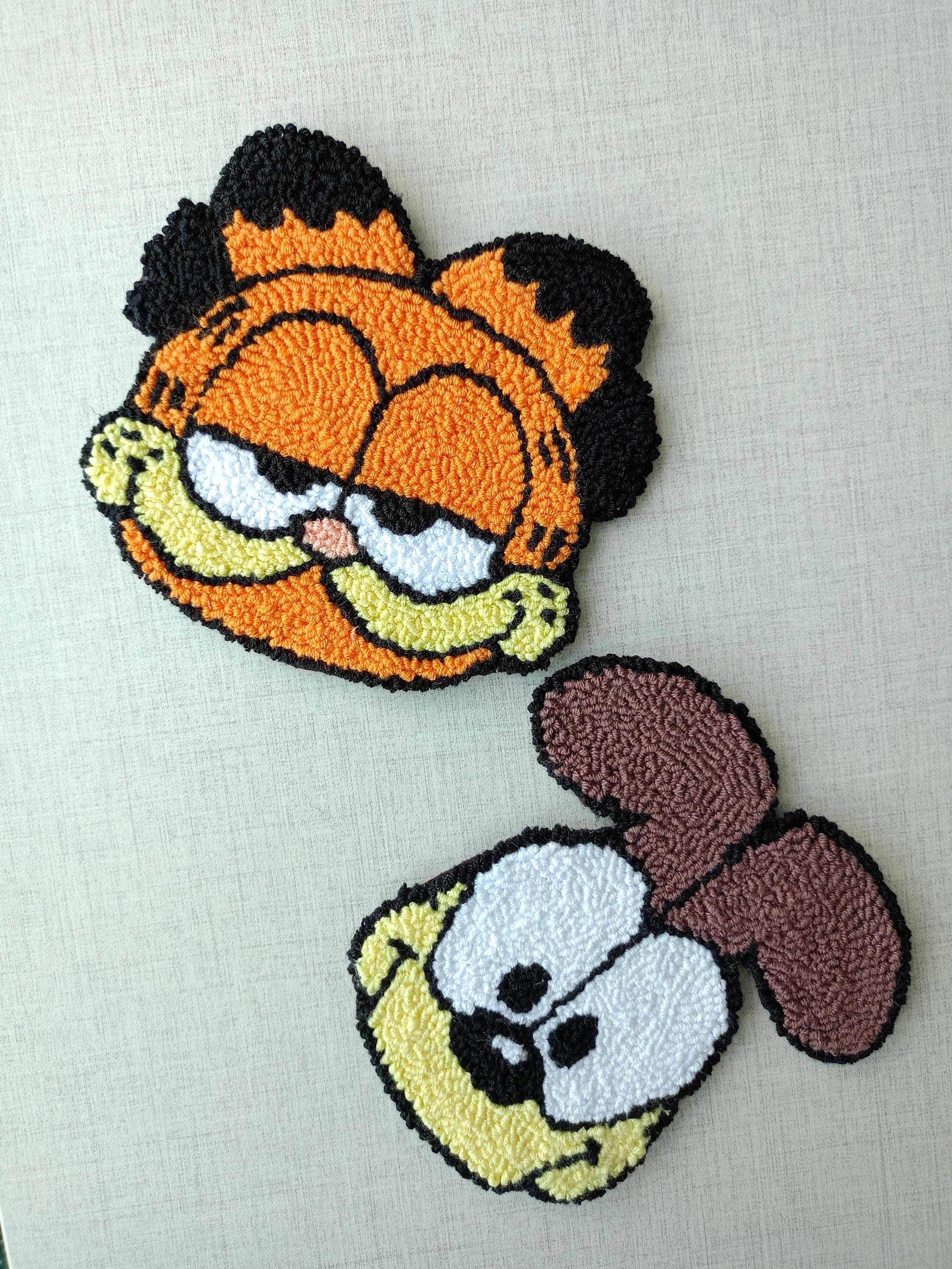 Garfield and Odie Punch Needle Coaster | Cartoon Characters Mug Rug ...