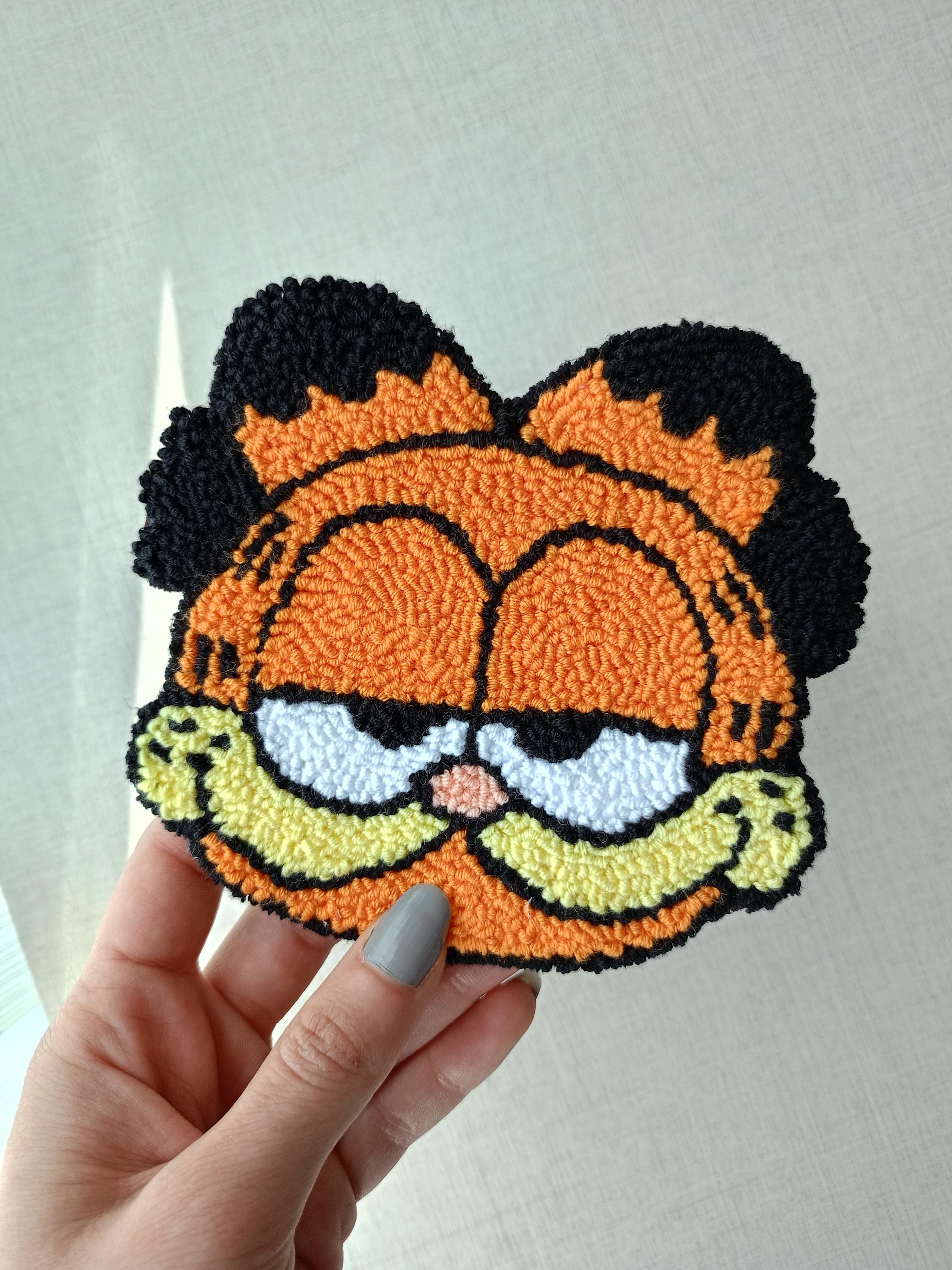 Garfield and Odie Punch Needle Coaster | Cartoon Characters Mug Rug ...