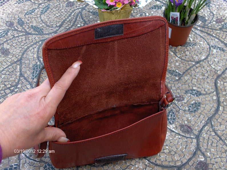 Vintage Bass Ladies Leather Handbag / Purse / Satchel / Shoulder Bag ...