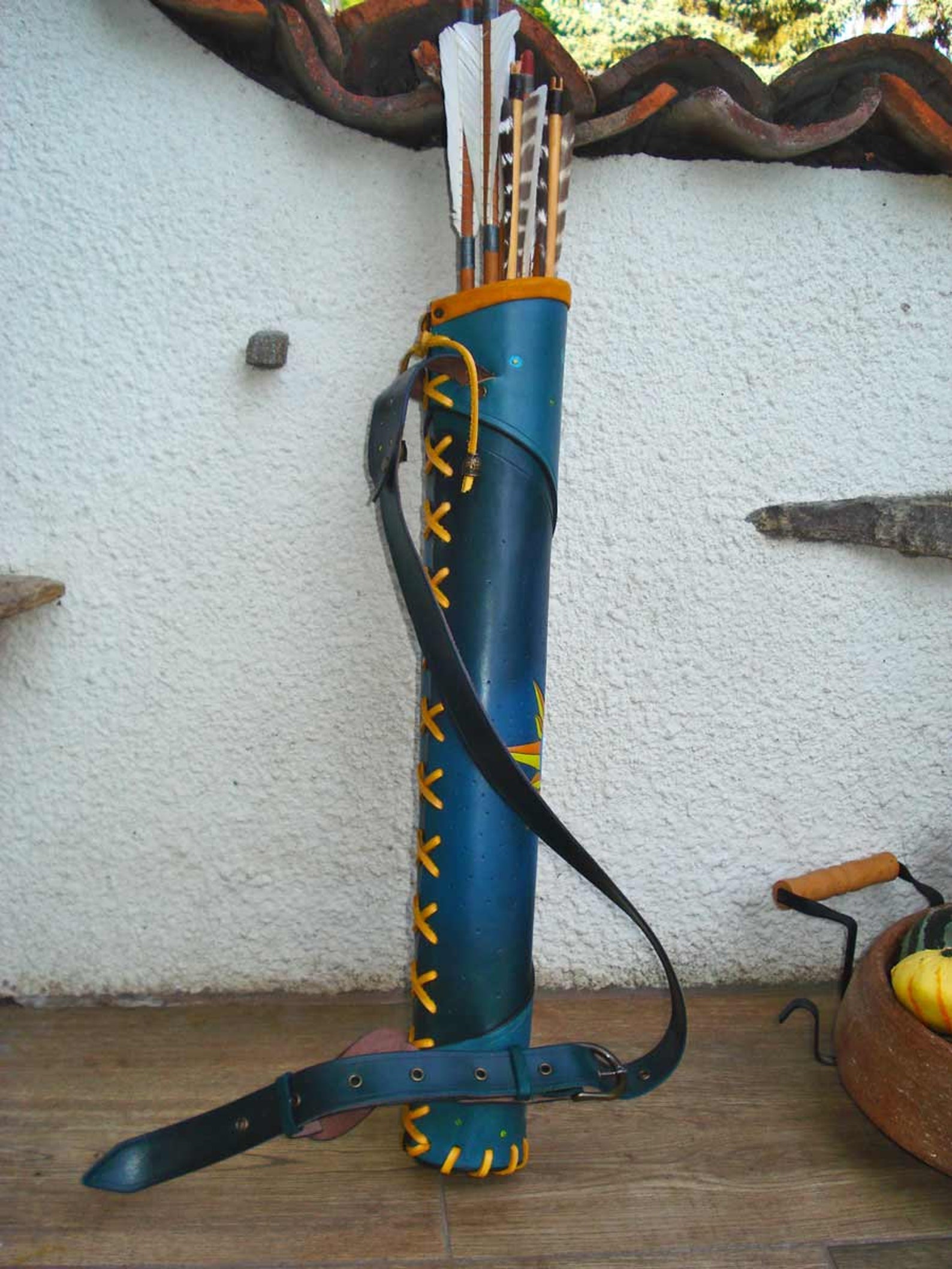 Archery Leather Set of a Hand Tooled Quiver and an Arm Guard - Etsy