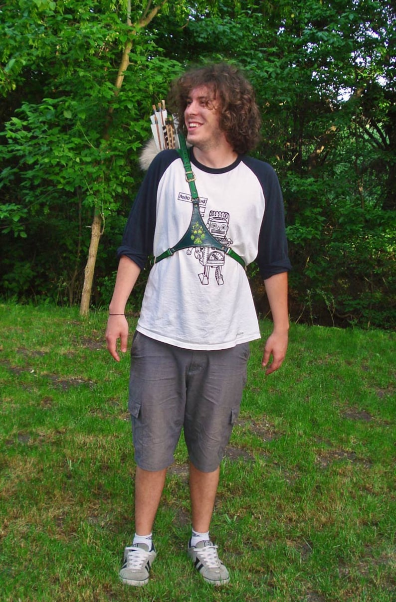 Leather Back Quiver With A 3-point Chest Pad and Adjustable Straps ...