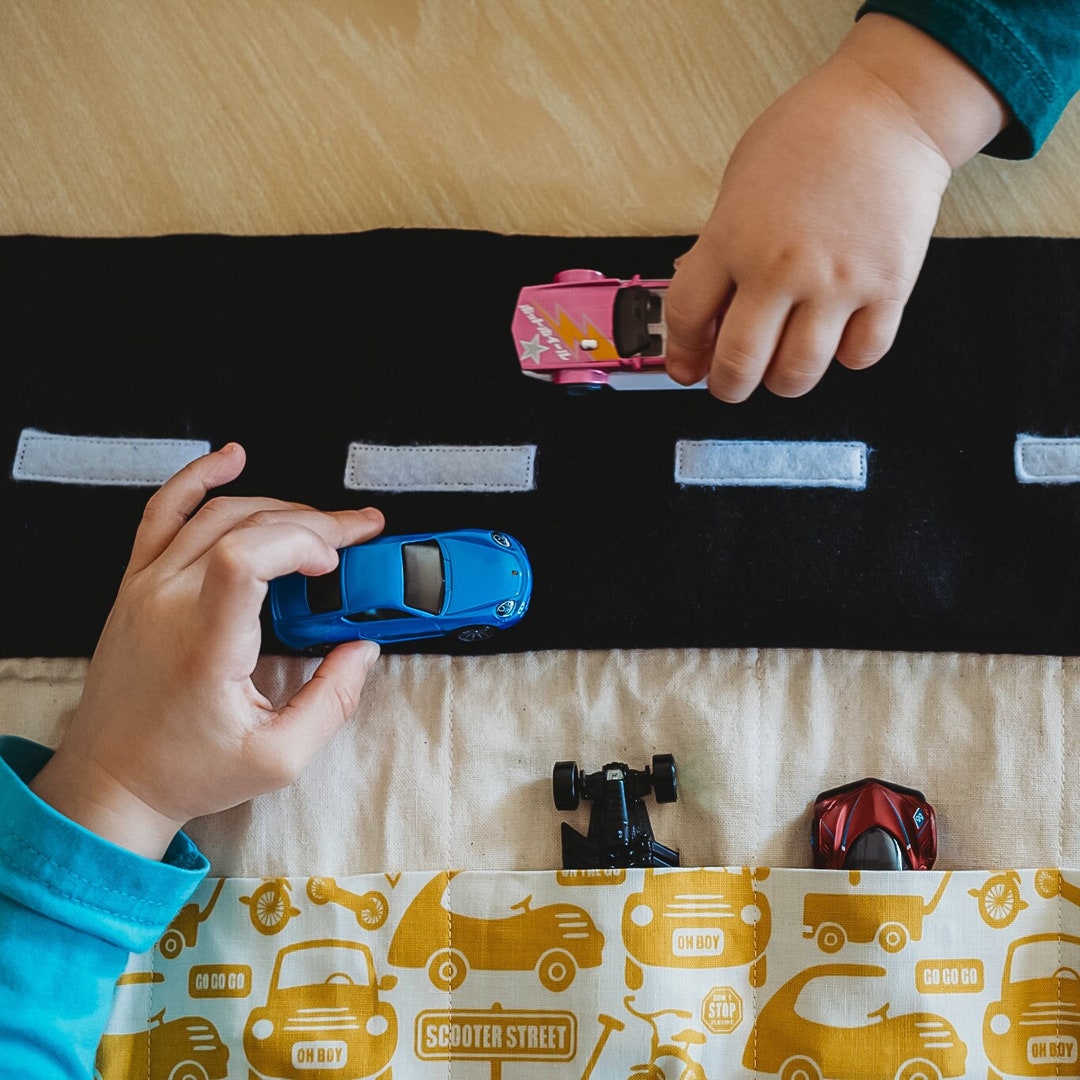 Car Play Mat: Roll-up Travel Toy With 5 Toy Cars - Etsy