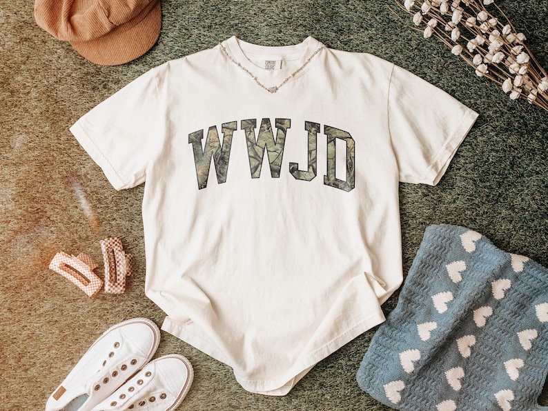 WWJD Camo Christian T-shirt, What Would Jesus Do, Mens Womens Bible ...