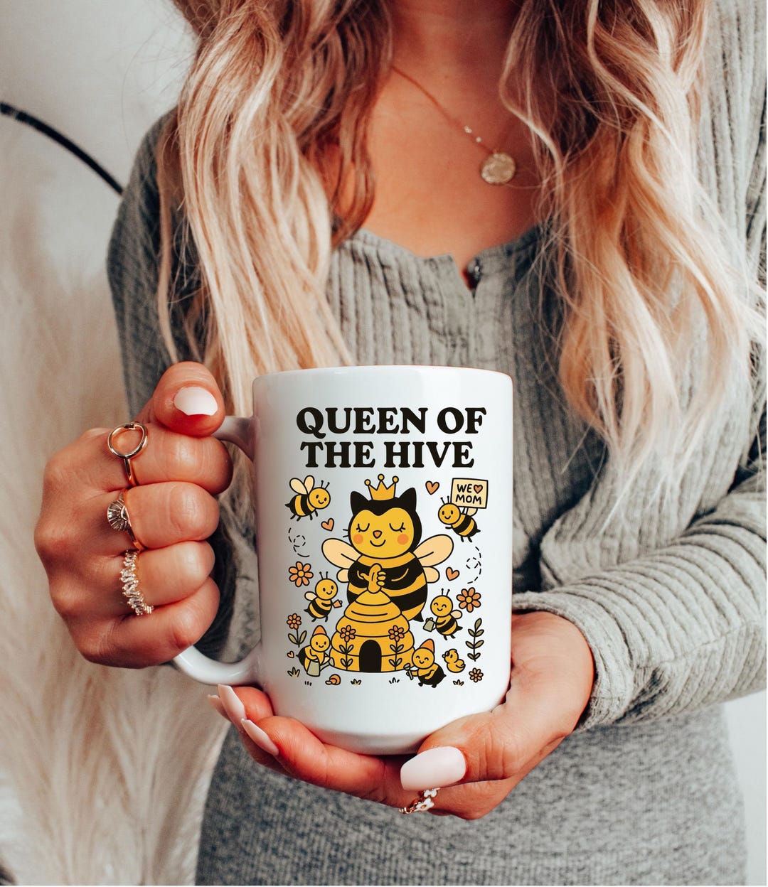 Queen of the Hive Mom Mug, Cute Bee Mother's Day Gift, Retro Cartoon ...