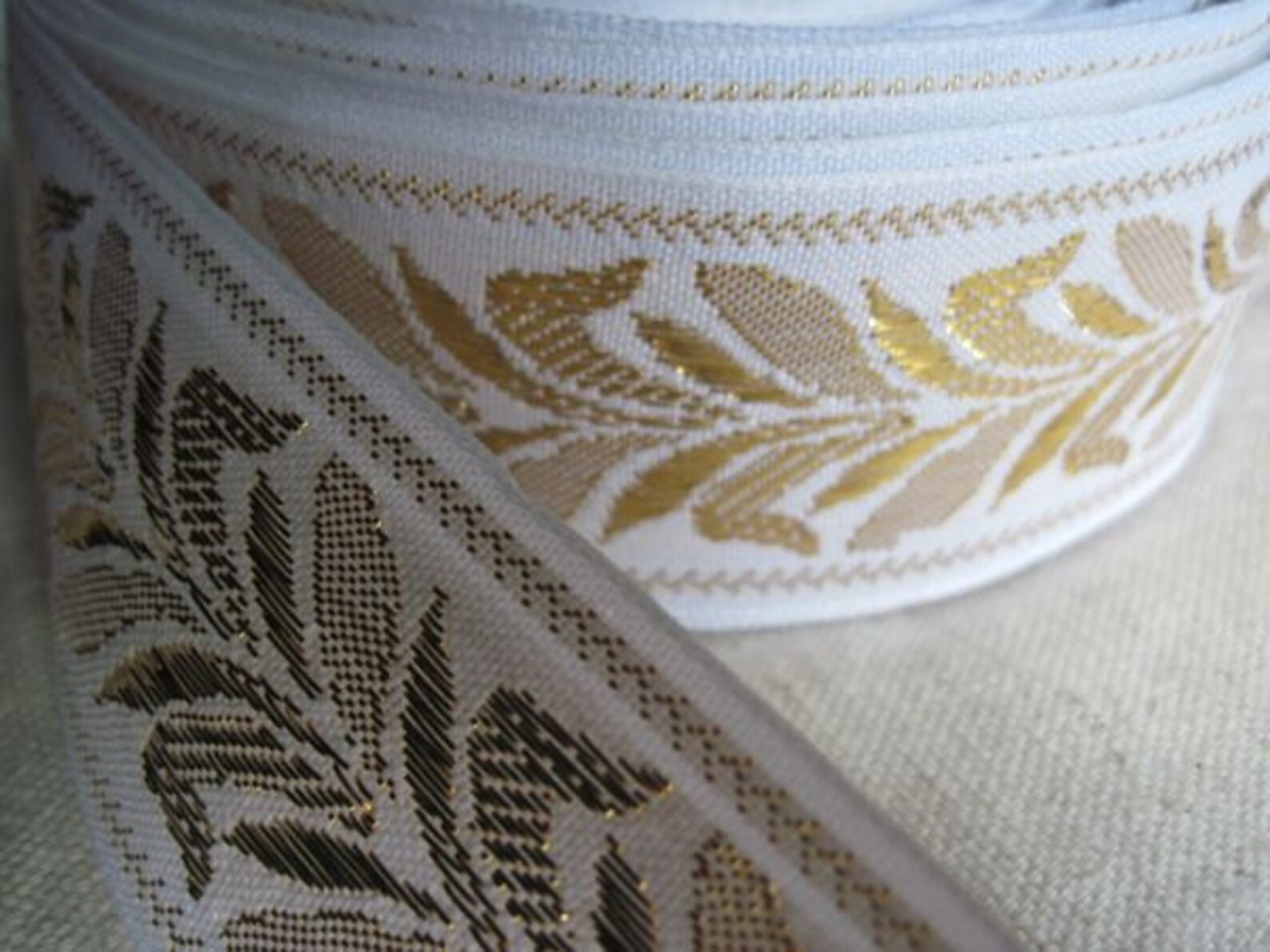 Golden Hearth Wheat Ribbon in GOLD on Natural WHITE | Etsy