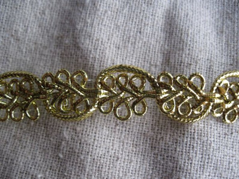 Metallic GOLD Fancy WAVE braid trim | Etsy