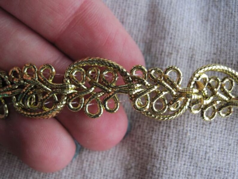 Metallic GOLD Fancy WAVE braid trim | Etsy