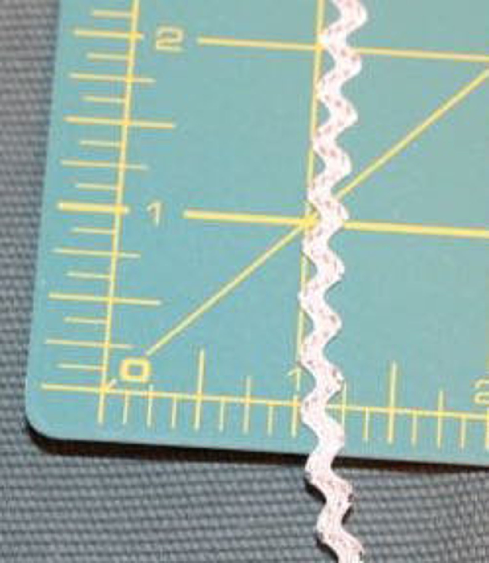 White and Metallic Gold Stitch MINI Ric Rac - Etsy