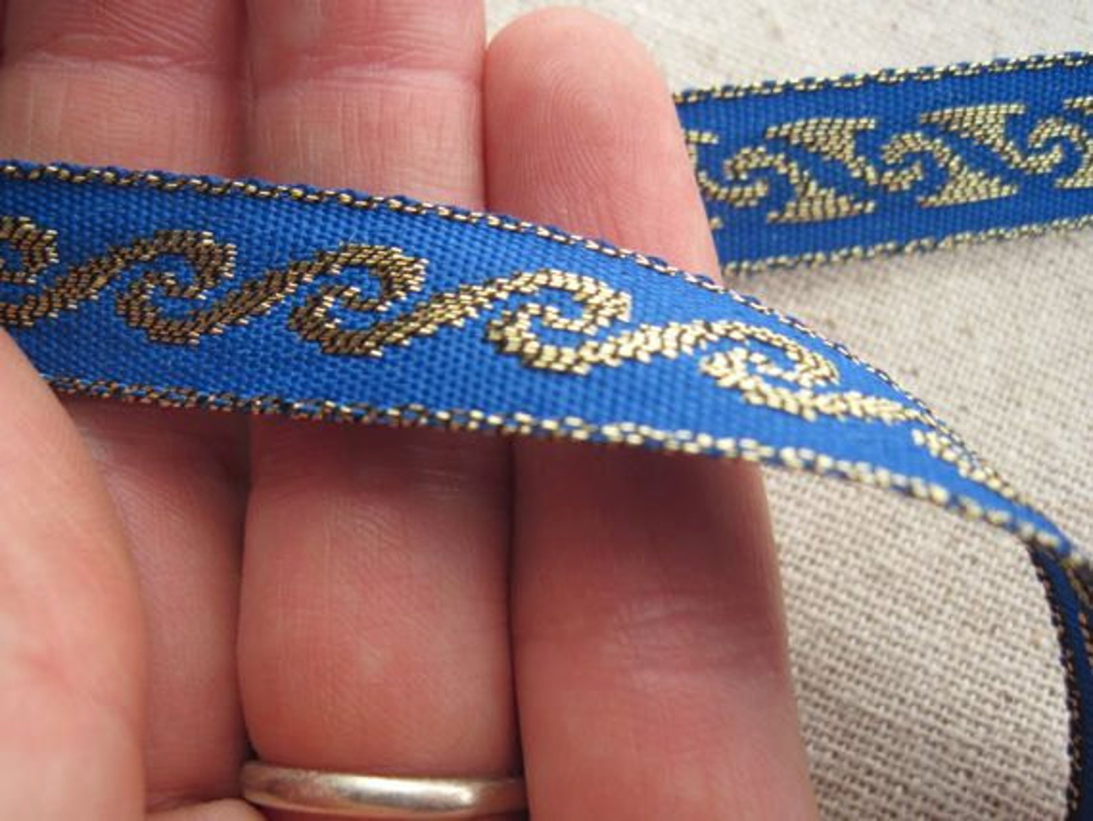 Jacquard Woven WAVE Ribbon in BLUE and GOLD - Etsy Sweden