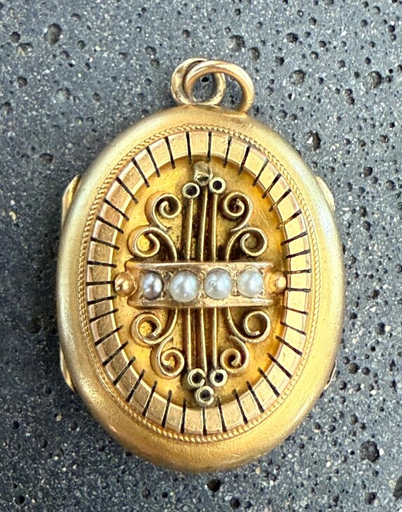 Antique Victorian Double Photo Locket Circa Late 1800s - Gem