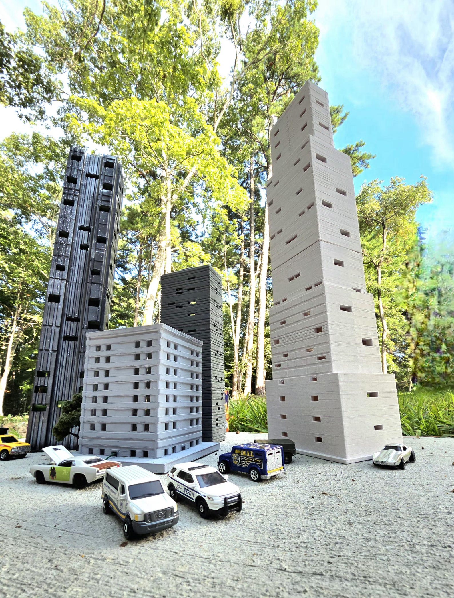 1:64 Scale Miniature City Building Models - Gundam & Hot Wheels Display ...