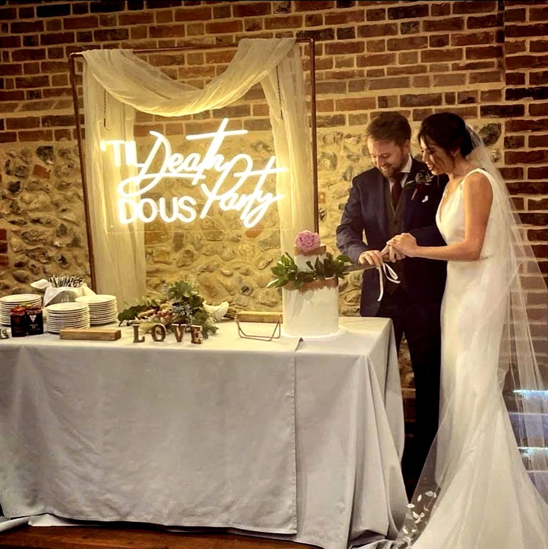 Custom Wedding Neon Sign | LED Last Name Light for Couple | Engagement ...