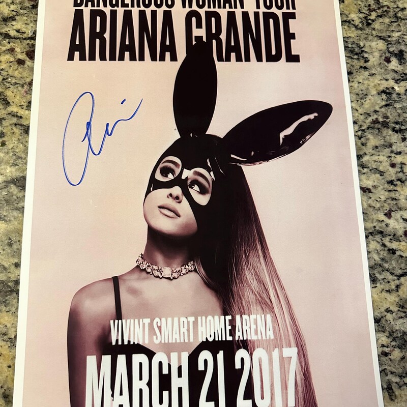 Ariana Grande Poster - Etsy