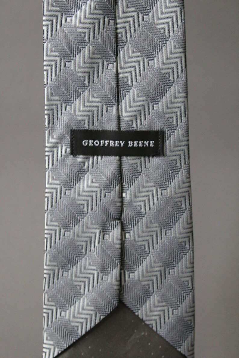Mens Dress Tie. Silver Gray Square Diamond Pattern Tie. Silk | Etsy