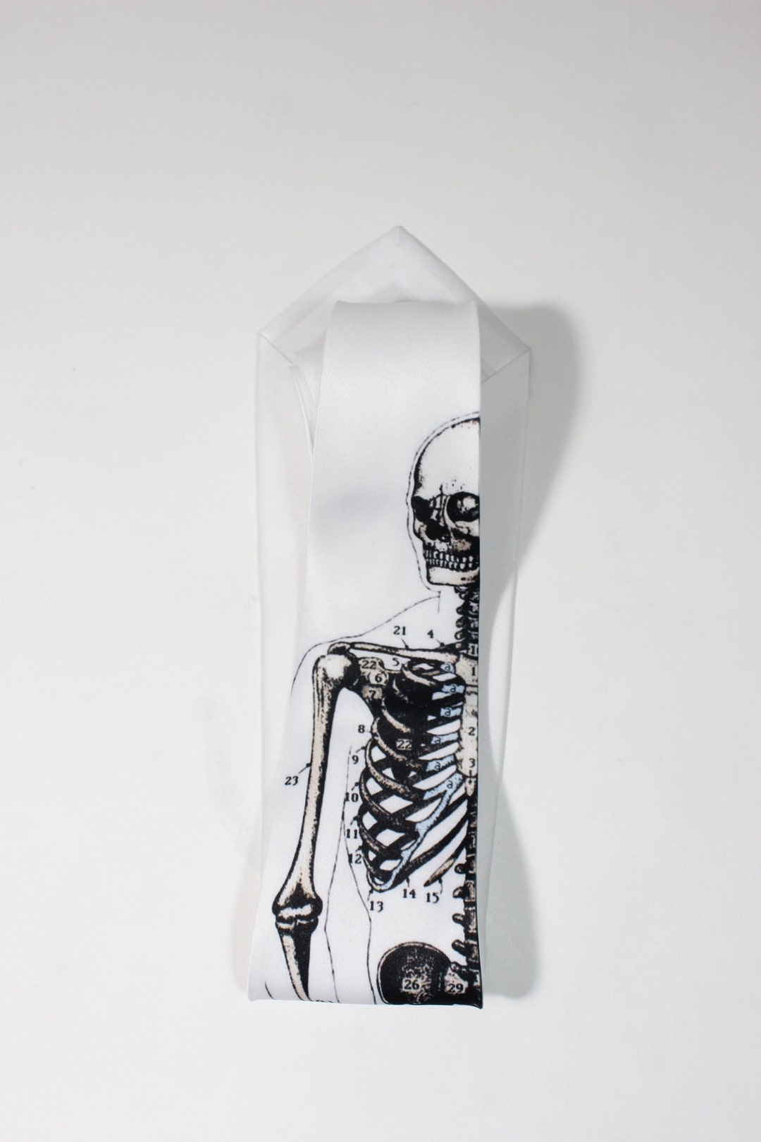 Skeleton Anatomy Tie. Vintage. White Tie With Black Pattern - Etsy