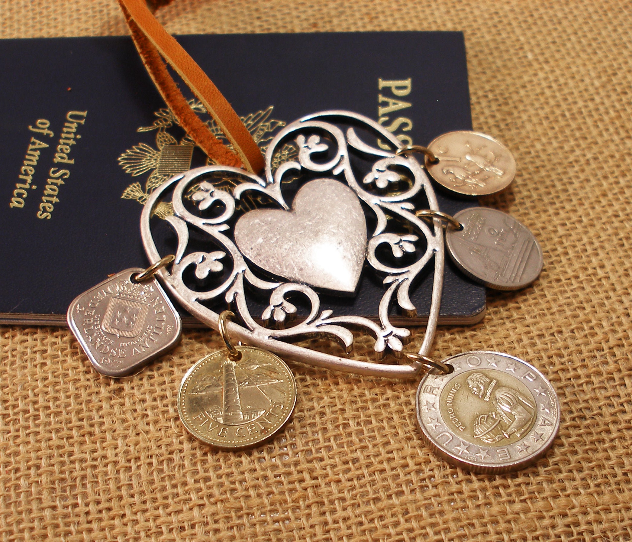 A Love of Travel Deux Purse Fob Explora tu mundo Paz | Etsy