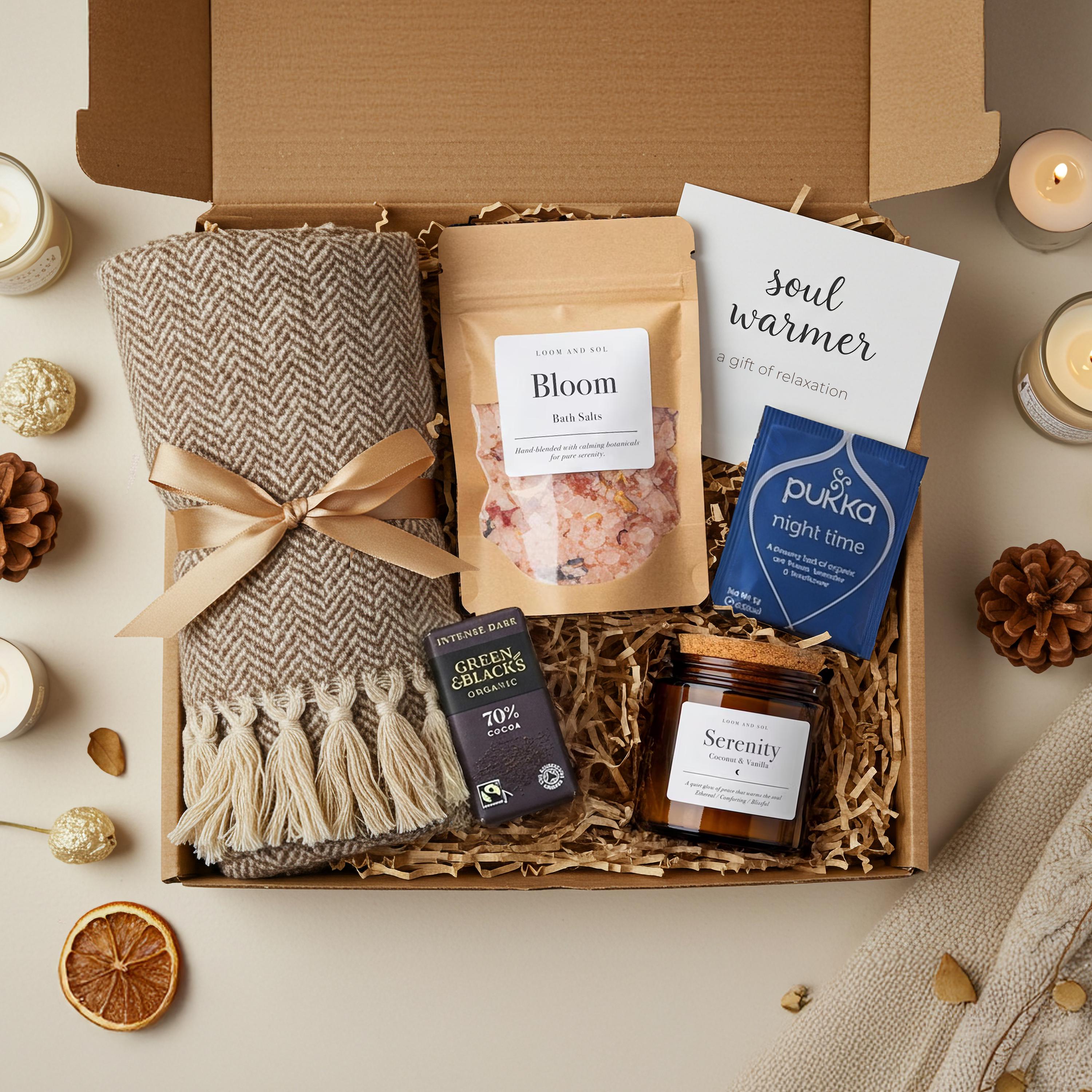 Blanket Hygge Gift Box – Soft Cotton Throw, Soy Candle, Chocolate, Tea ...