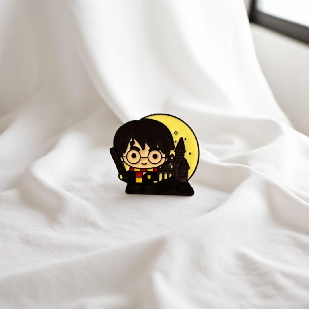 Harry Potter "in Front of Full Moon" Enamel Pin – Wizarding World Lapel ...