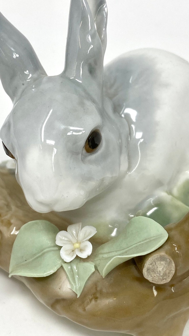 LLADRO White Gray Porcelain Figurine Rabbit Bunny Eating - Etsy