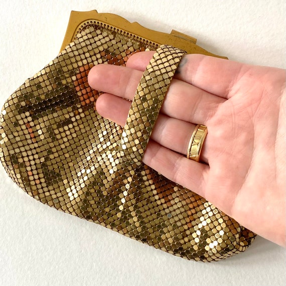 1950s Whiting & Davis Gold Mesh Clutch Coin Purse Bag… - Gem