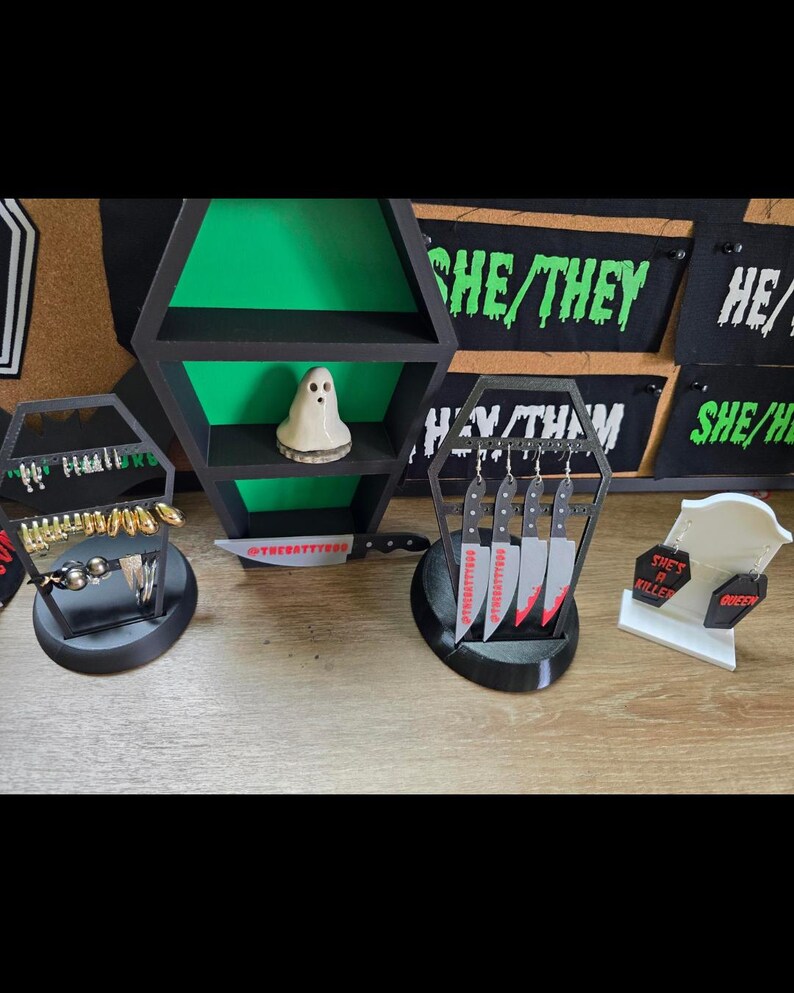 3D Printed Coffin Display Shelf: Gothic Decor, Crystal Cabinet - Etsy