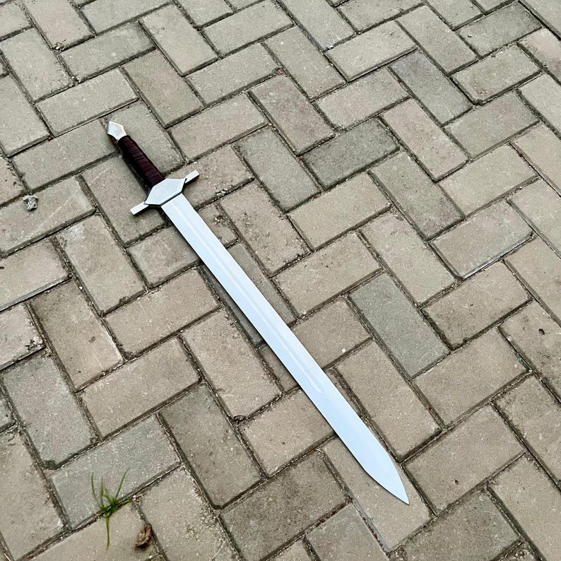 Handmade Legend of Zelda Ordon Sword Replica: High Carbon Steel ...