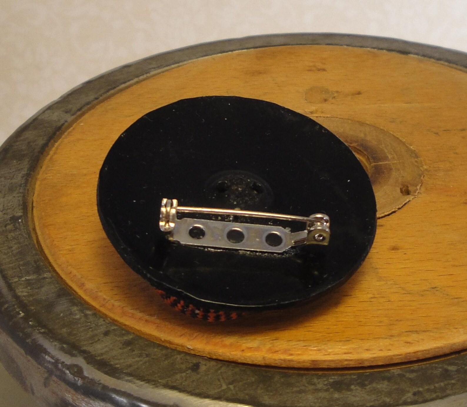 BUTTON FLOWER PIN, Orange and Black Plaid Covered Vintage Buttons ...